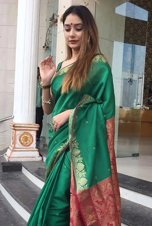 25 hot photos of Leena Jumani - actress from Ullu App's Paro and Maya 2 ...