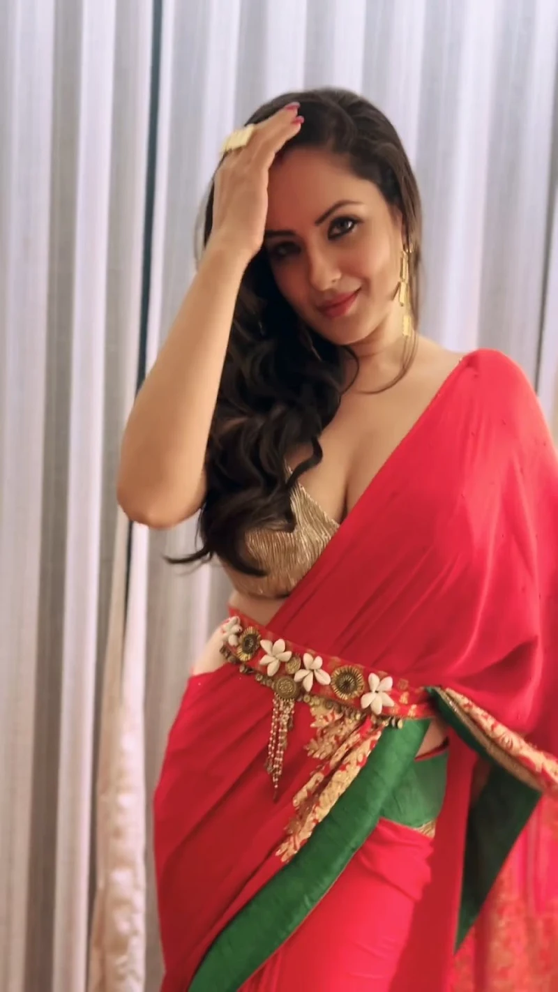 Puja Banerjee in red saree with cleavage baring golden blouse looks stunning hot - see photos ...