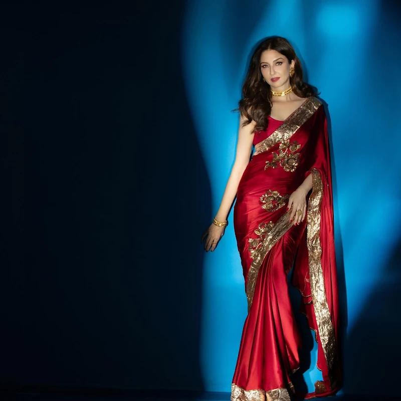 Saumya Tandon looked breathtaking in this red saree - see photos ...